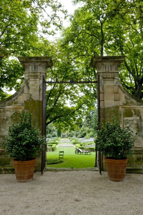 Landscape Inspirations: 10 Most Beautiful Garden Entries and Gates ...